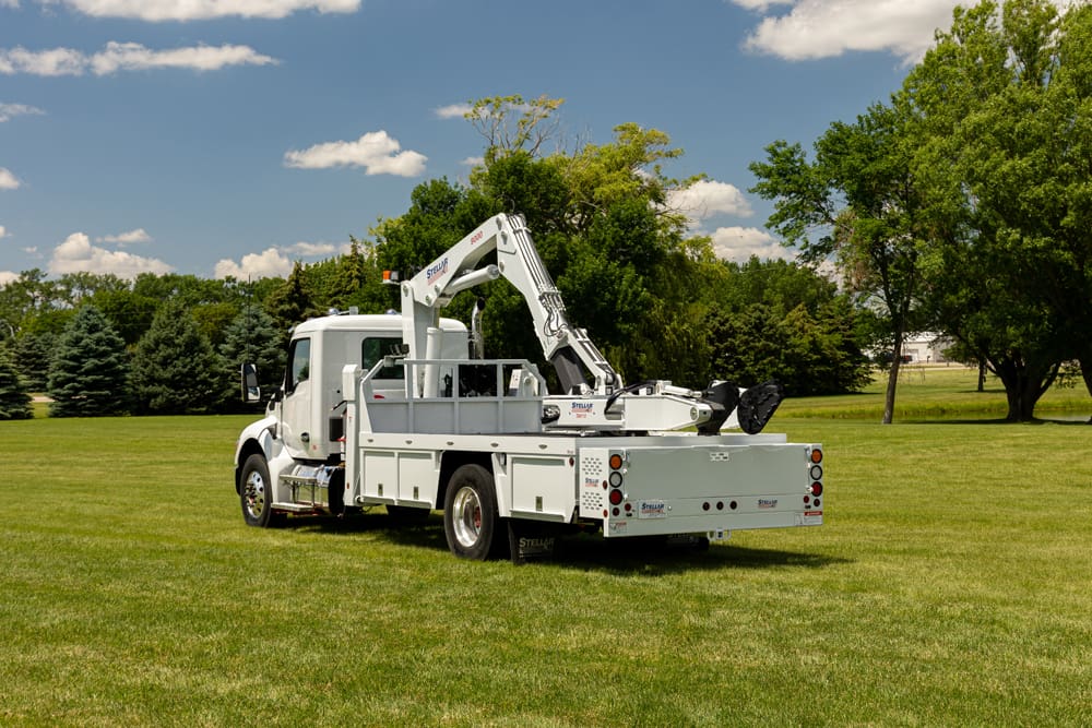TM4110 Large OTR Tire Service Truck | Stellar